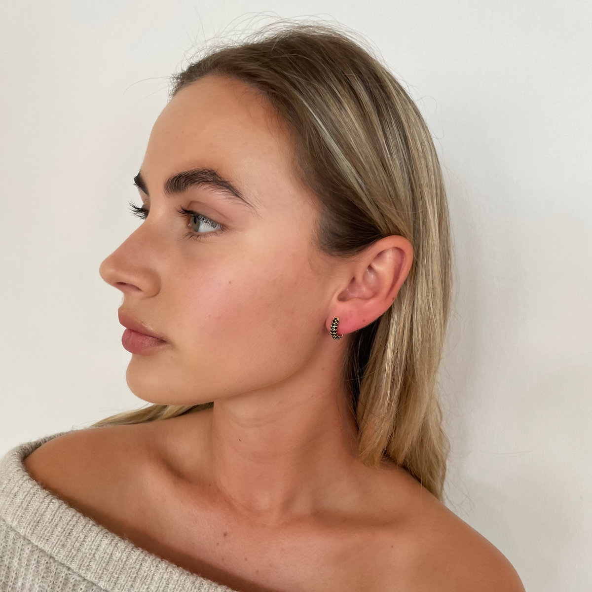 Chunky Black Pavé hoop – TheBlondeChaos